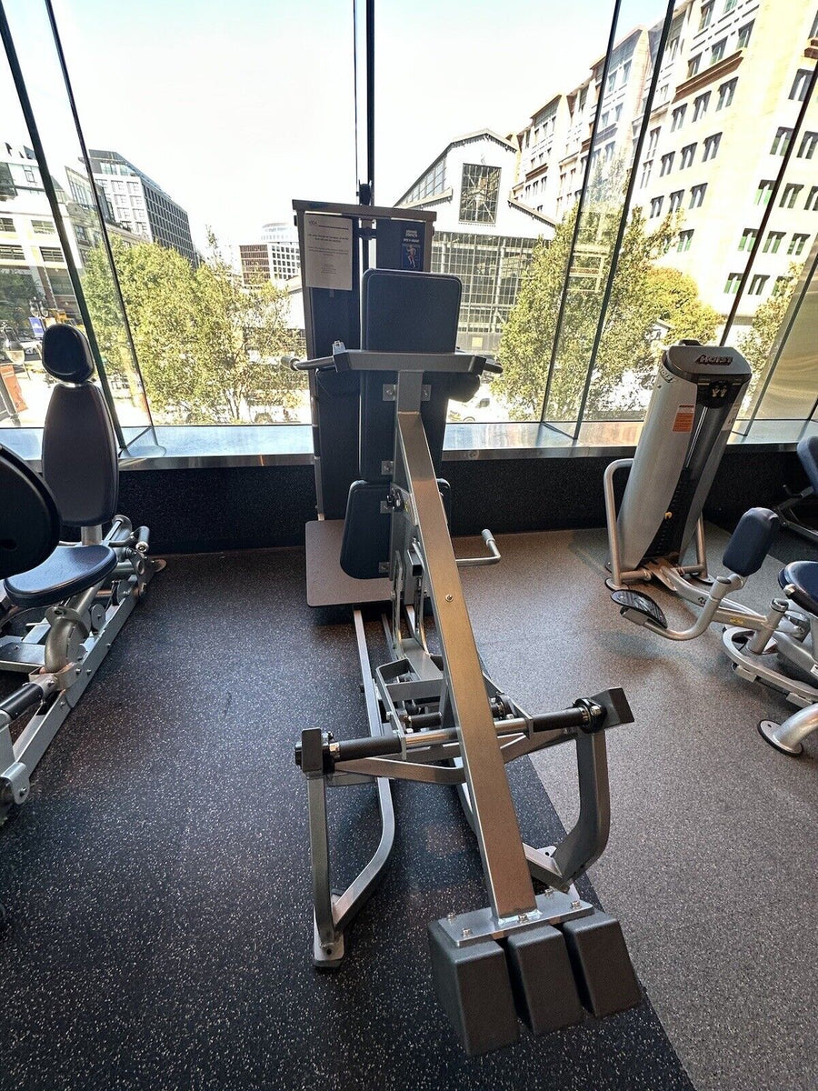 Hammer Strength MTS V-Squat – BNB Supplements